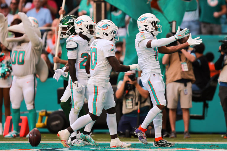 NFL playoff picture, Week 15: Dolphins down to long shot scenario