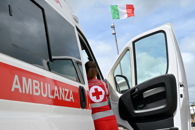 Ragazzina di 15 anni muore travolta in bici da un'auto