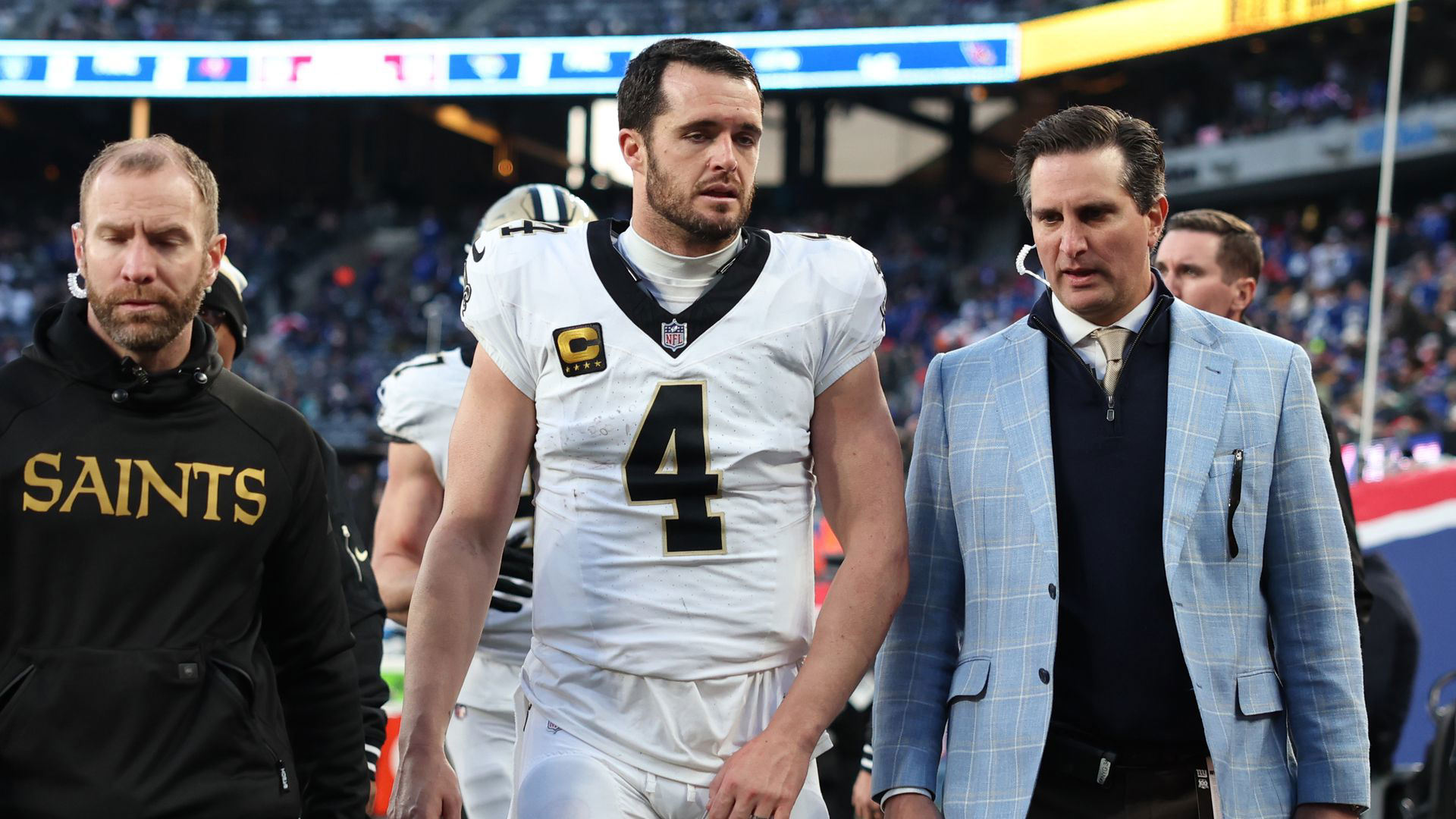 Saints QB Derek Carr suffers hand injury Saints QB Derek Carr suffers hand injury