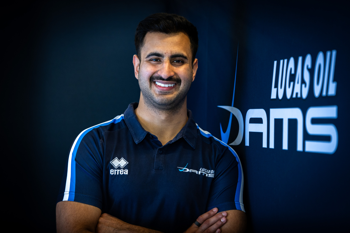 Staněk completa com Fornaroli duo da Invicta na F2 2025. Maini acerta ...