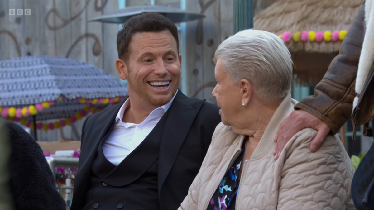 EastEnders airs surprise return of major character in iPlayer release