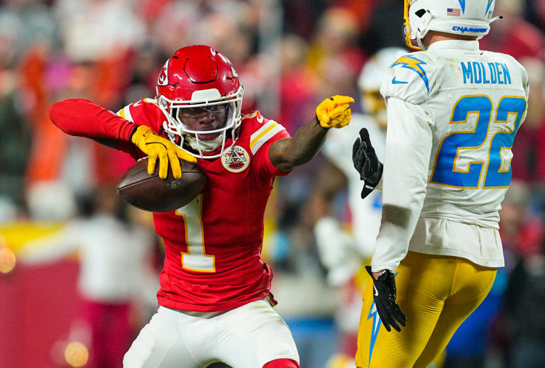 Unsung hero wins Chiefs Wire game ball for breakout Week 14 performance ...