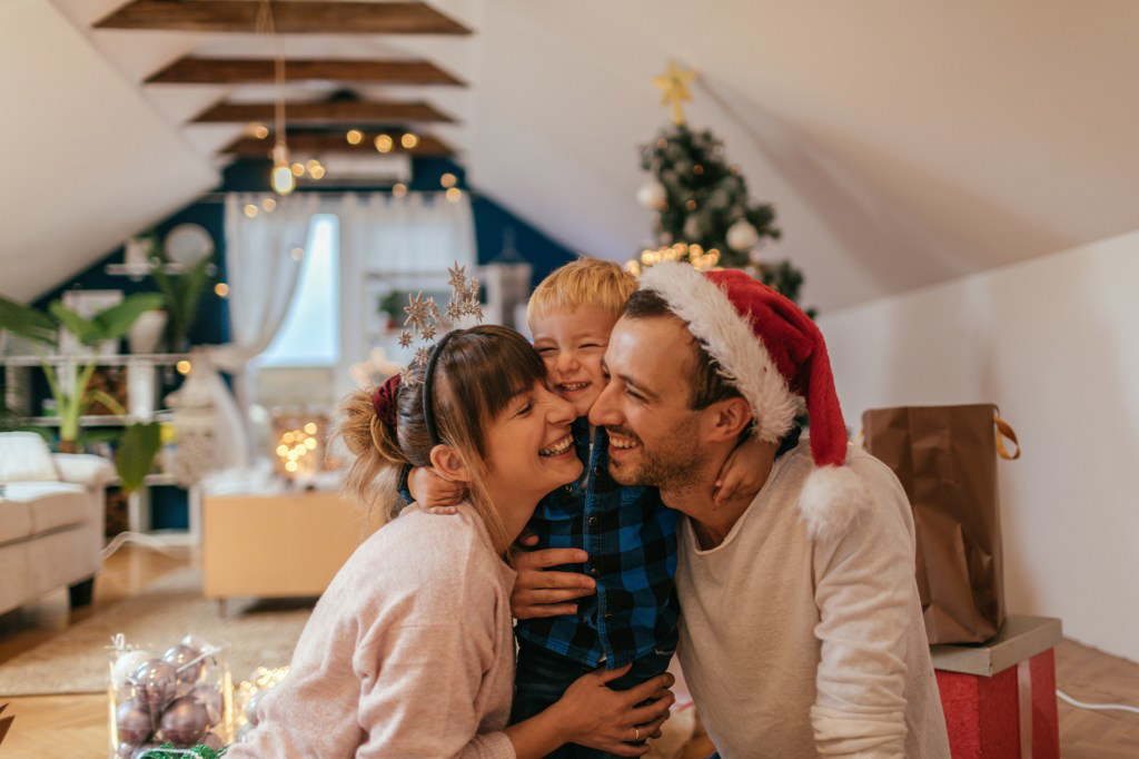 How much does Christmas cost in 2024? Average UK family festive ... How much does Christmas cost in 2024? Average UK family festive ...