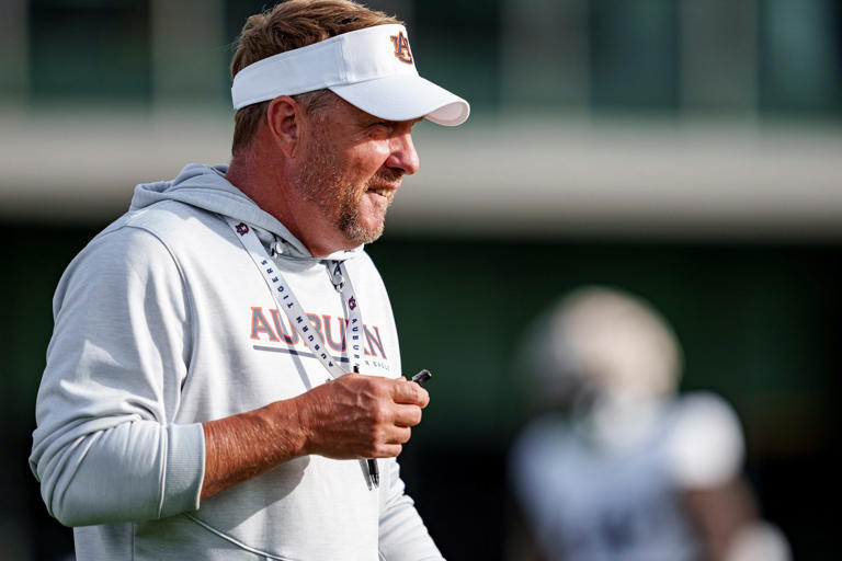 Auburn football lands Miami-Ohio transfer CB Raion Strader. Here's why ...