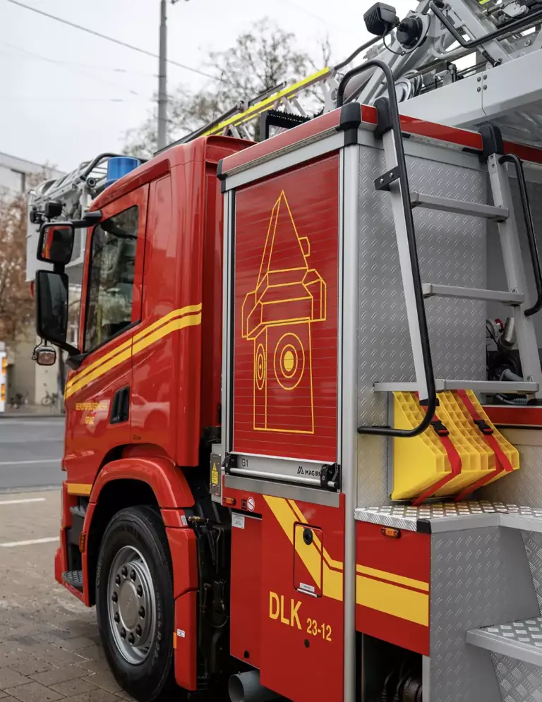 „Für die Sicherheit unserer Stadt“: Neue Fahrzeuge für die Grazer Feuerwehr „Für die Sicherheit unserer Stadt“: Neue Fahrzeuge für die Grazer Feuerwehr