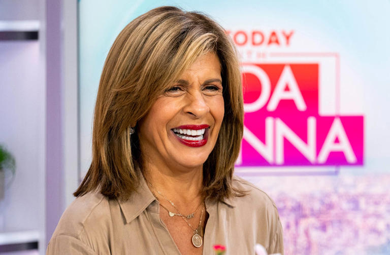 Hoda Kotb reveals sentimental 2024 holiday card with her 2 daughters Hoda Kotb reveals sentimental 2024 holiday card with her 2 daughters