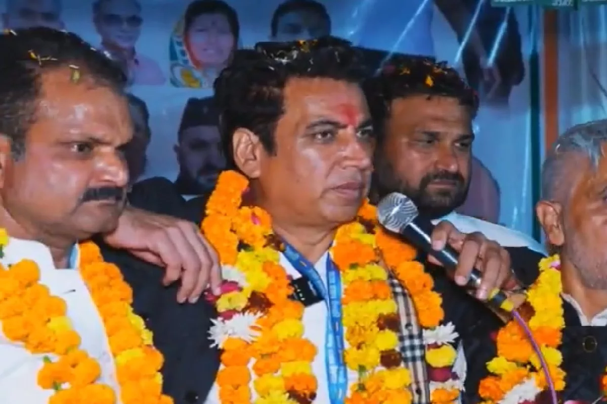 Devender Yadav accuses BJP of betraying women by not giving Rs 2,500