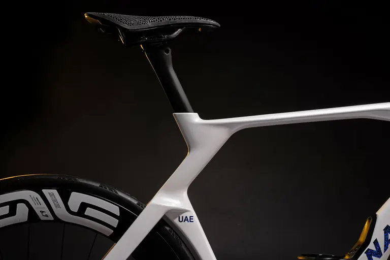Colnago Y1Rs Finally Drops a Truly Aero Road Bike