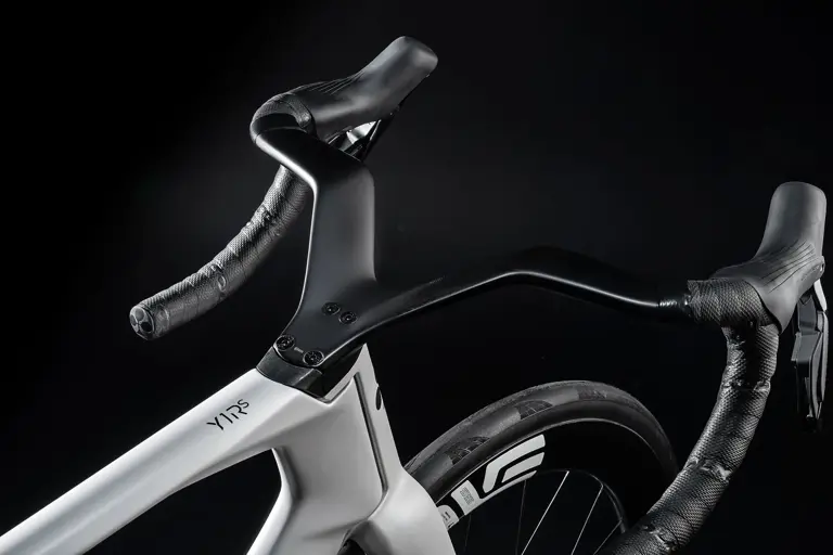 Colnago Y1Rs Finally Drops a Truly Aero Road Bike