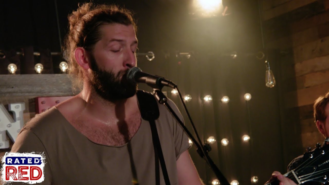 Singer-songwriter Drew Dixon rocks the stage performing "Dead Man"