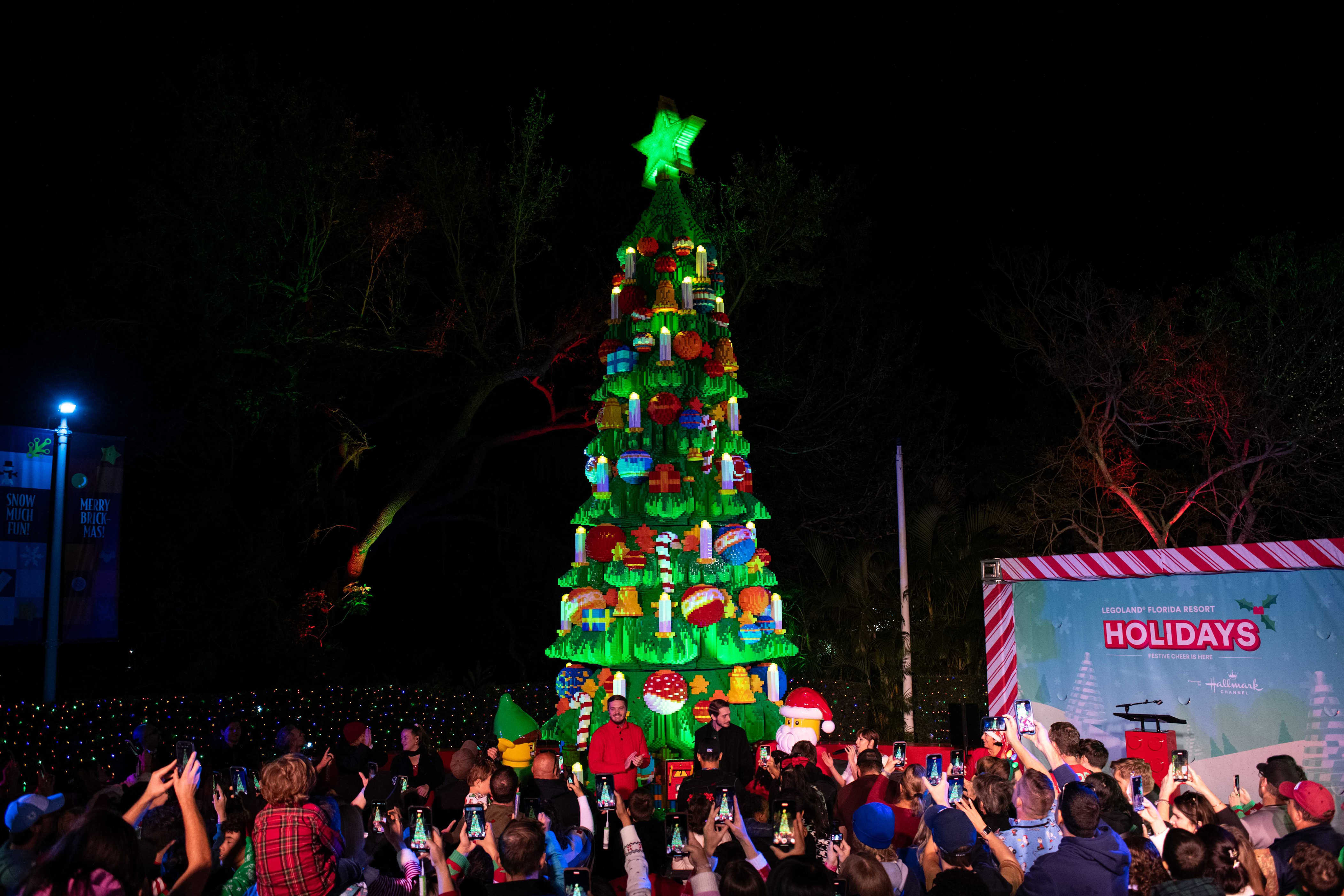 LEGOLAND Florida celebrates brick-built Christmas tree lighting LEGOLAND Florida celebrates brick-built Christmas tree lighting