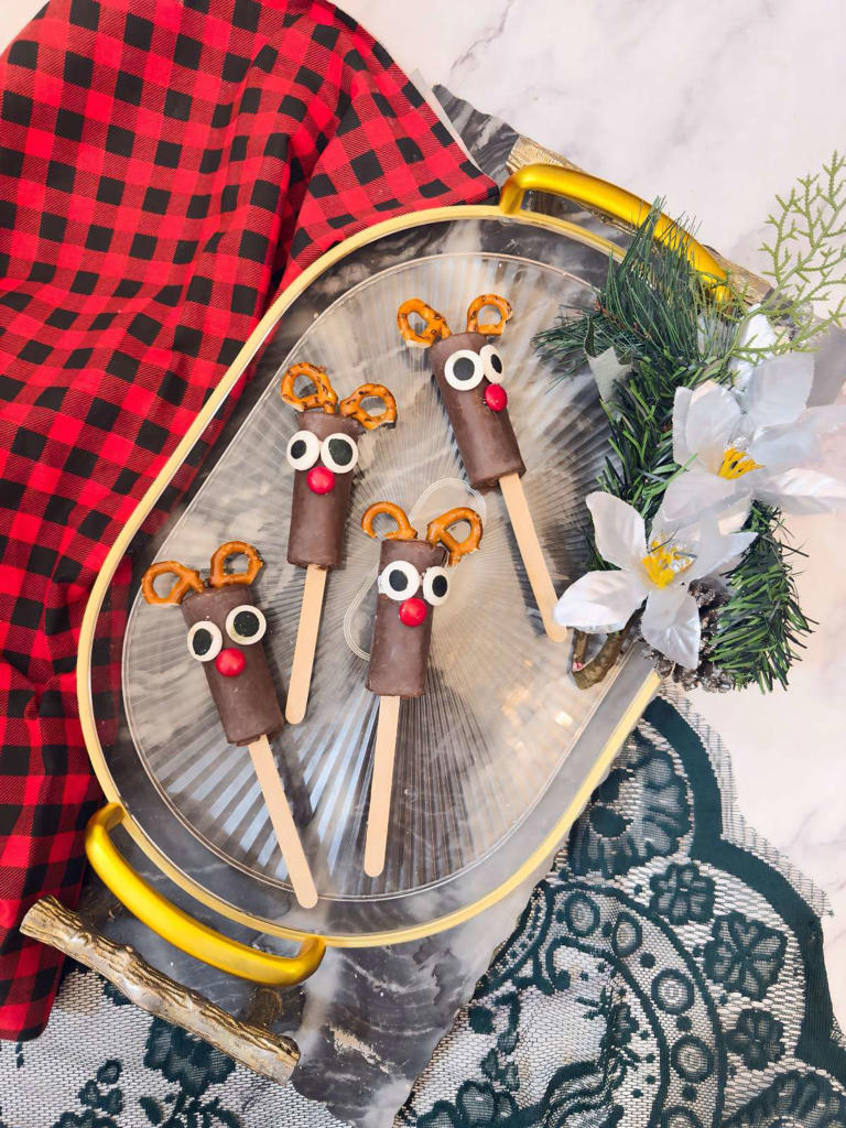 No bake reindeer cake pops