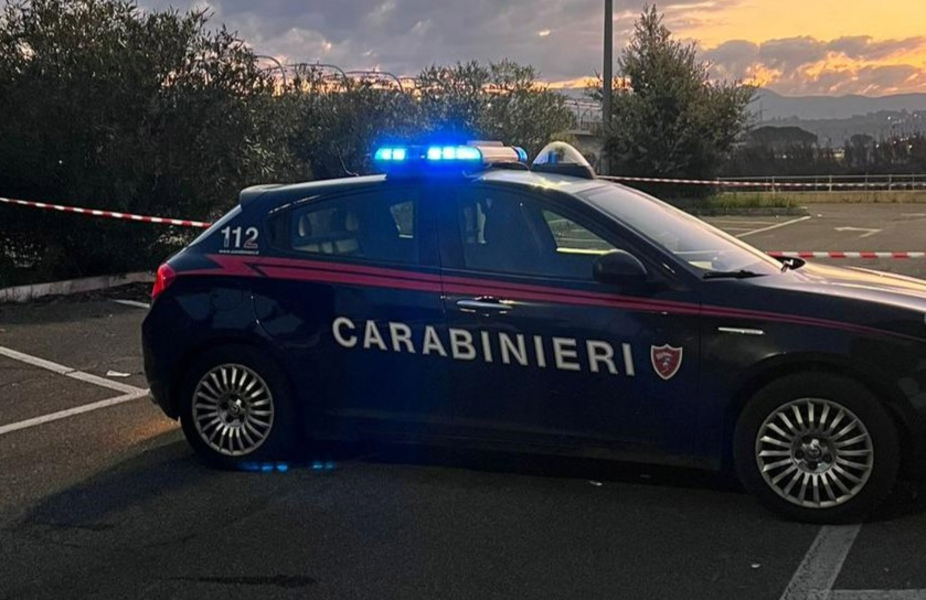 Furti e rapine a Roma, presa banda delle spaccate Furti e rapine a Roma, presa banda delle spaccate