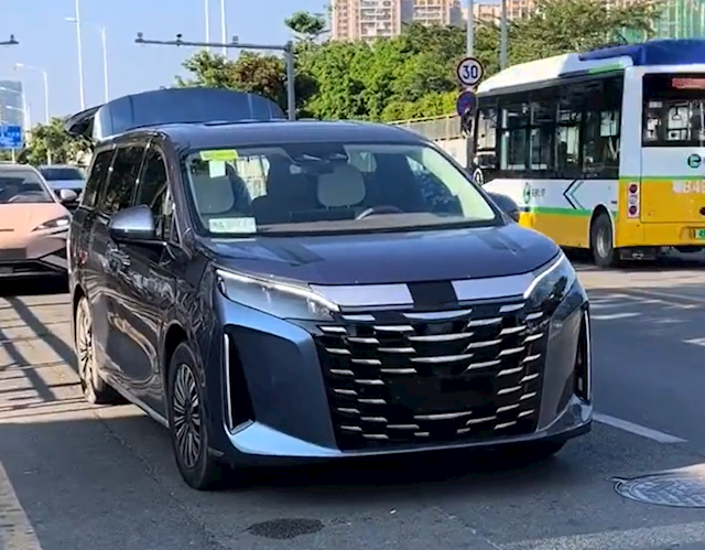 DM5.0把MPV油耗打下来：全新比亚迪夏实车曝光