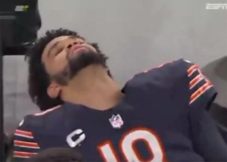 Troy Aikman worried about Caleb Williams after Bears’ troubling bench scene