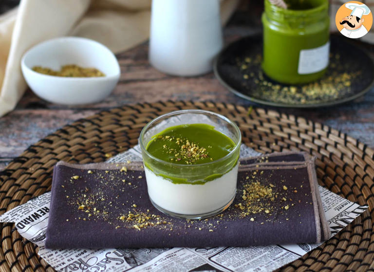 Pistache panna cotta, het makkelijke recept waar iedereen dol op is!