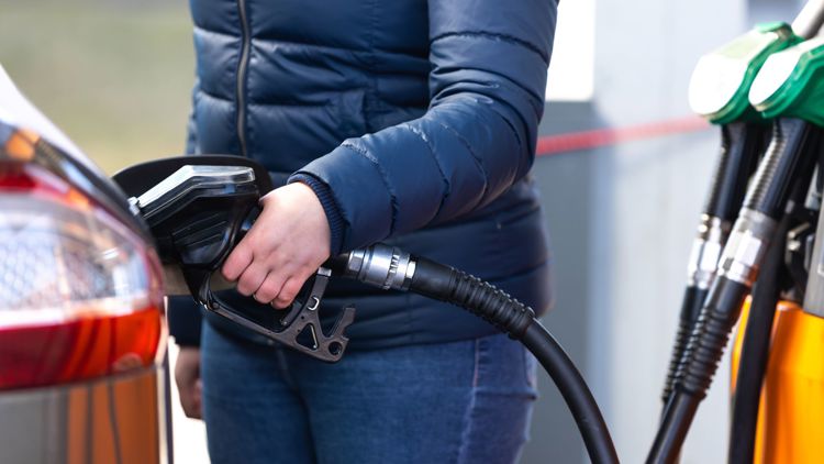 Gas prices fall 20 cents per gallon in Toledo, GasBuddy says