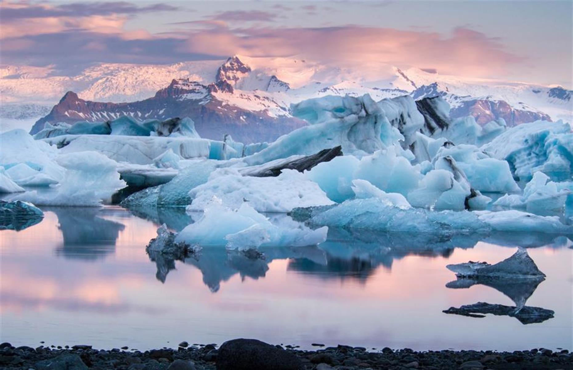 The world's 30 most stunning lakes are a must-see