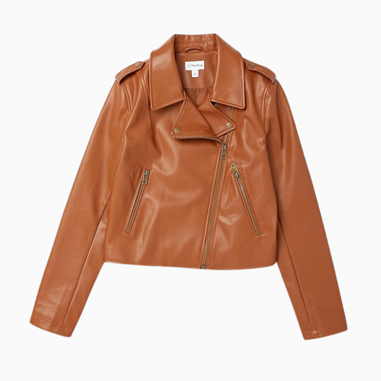 Keep Yourself Stylish with Trendy New Fashion Finds
