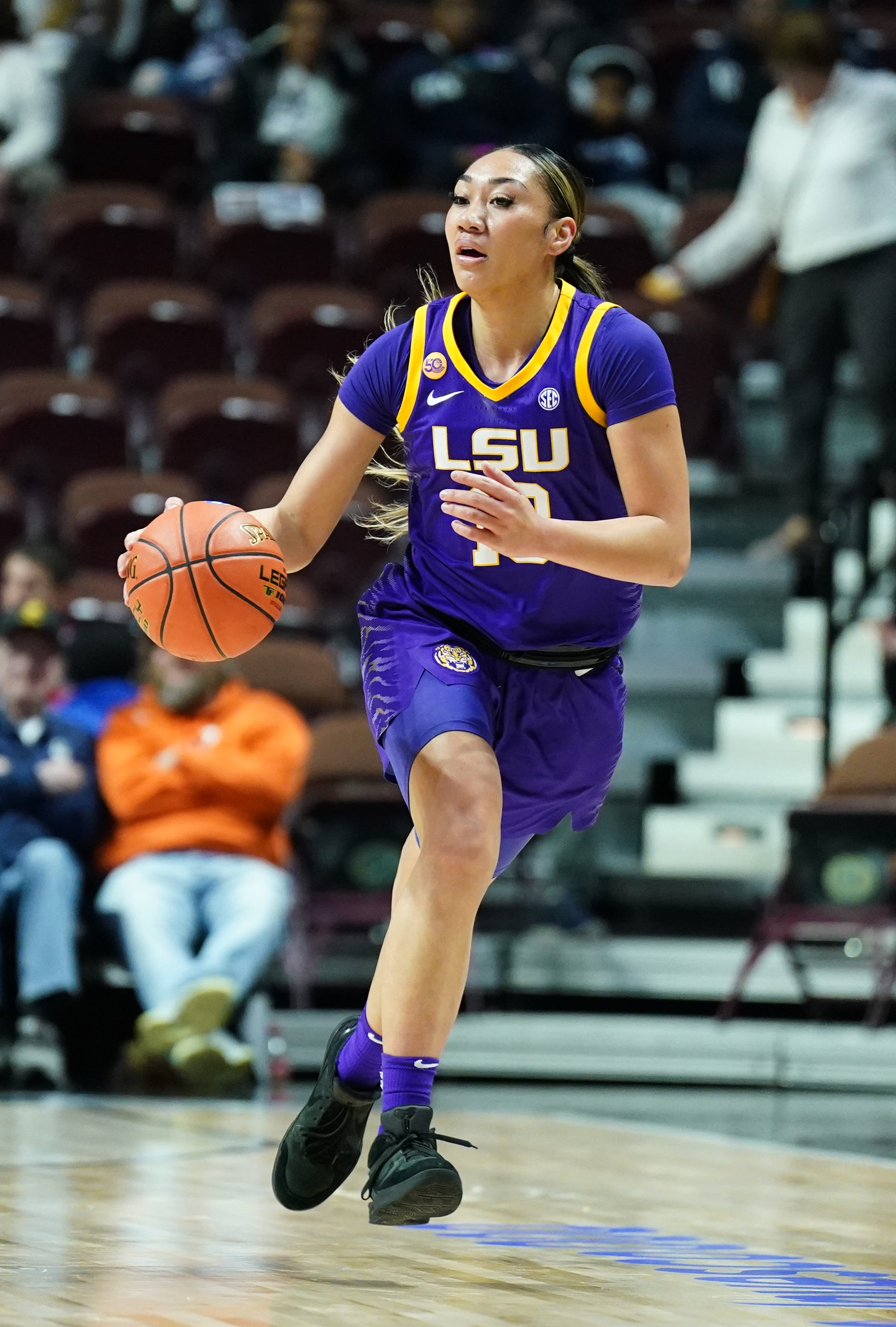 LSU women's basketball blows out Arkansas on the road to open SEC play