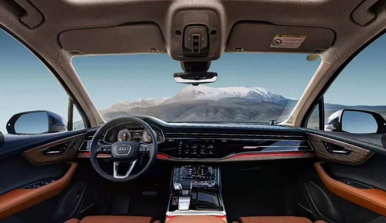 2025款奥迪Q7国内上市，换上“新车标”，剑指宝马X5和奔驰GLC！