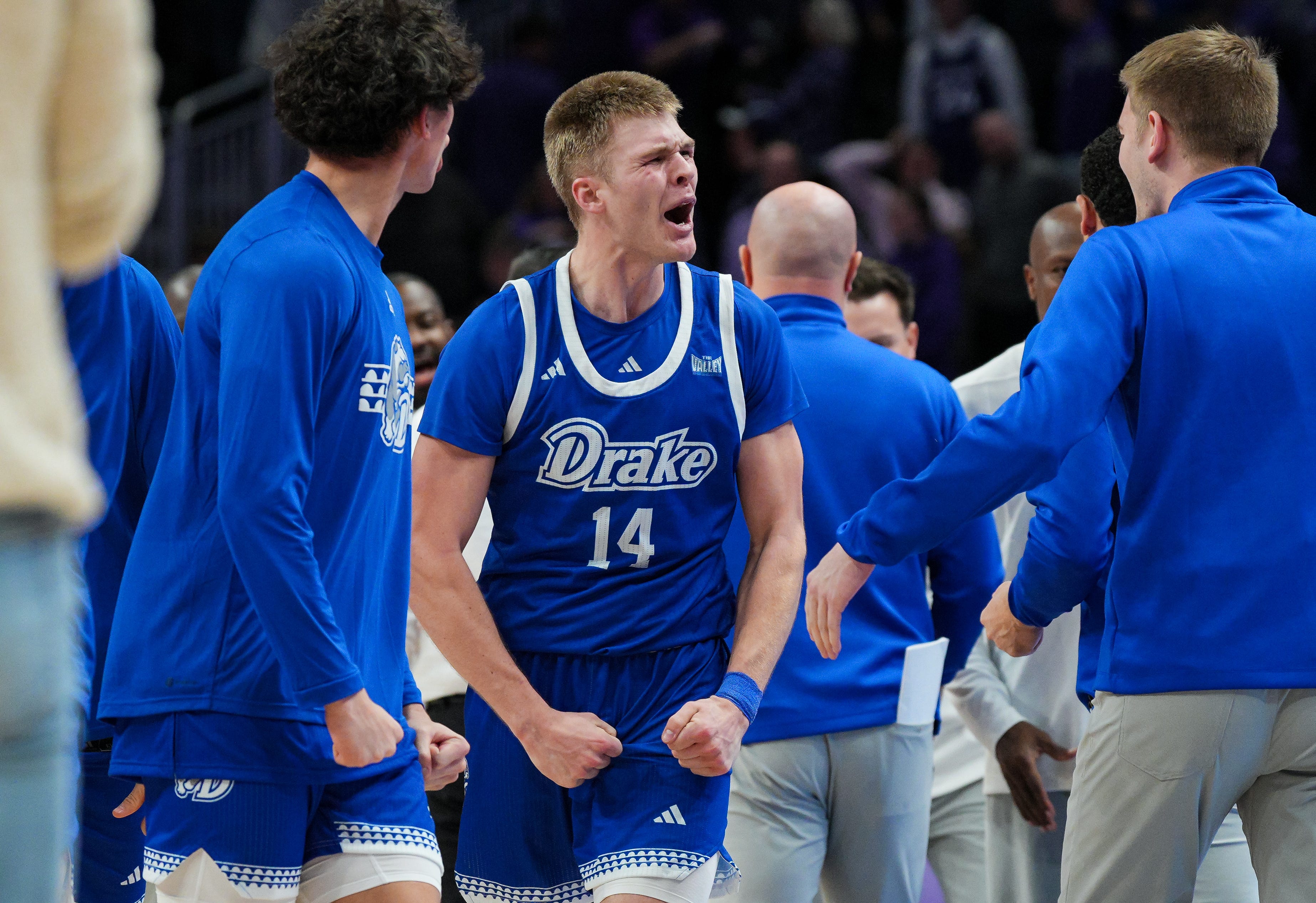 Drake men’s basketball outlasts Kansas State in overtime thriller in ...