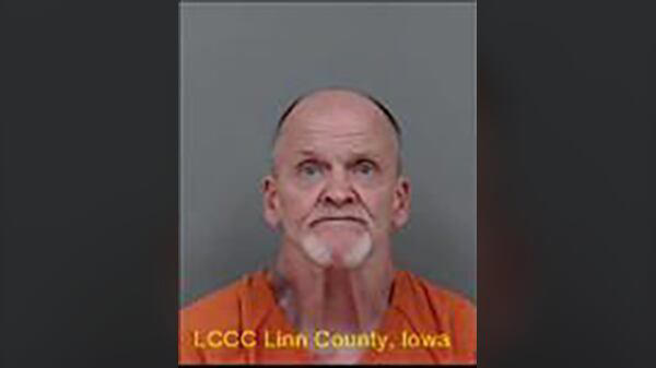 Cedar Rapids man charged for allegedly trying to entice two girls Cedar Rapids man charged for allegedly trying to entice two girls