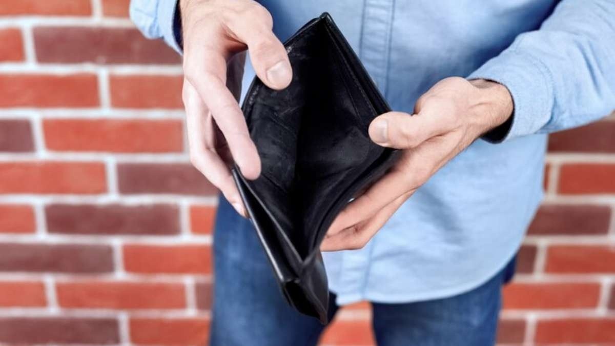 Avoid these costly credit mistakes that could drain your wallet