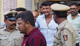 Supreme Court refuses to cancel bail of actor Darshan, others in murder ...