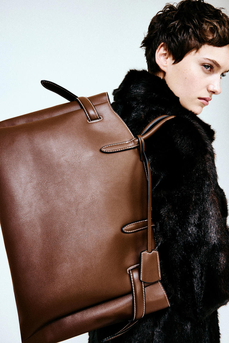 Bored of Basic Bags? Here Are 8 Handbag Colour Trends More Exciting ...