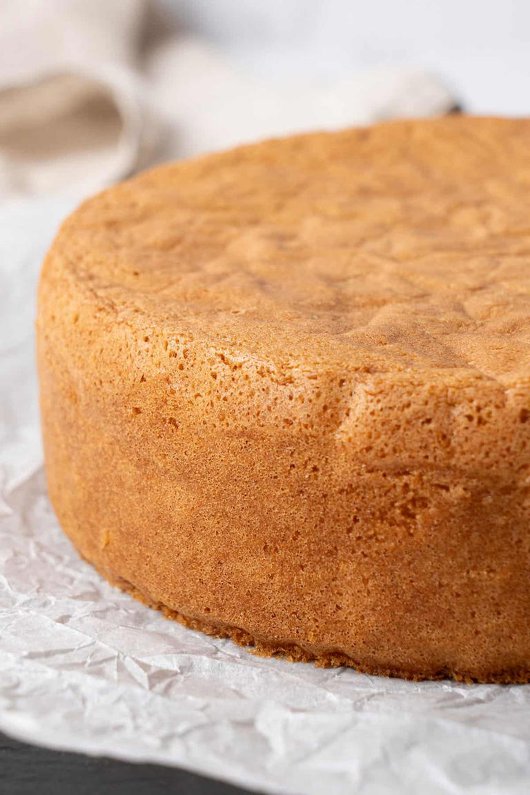I Am a Professional Baker, And This Is My Most Popular, Easy Sponge ...