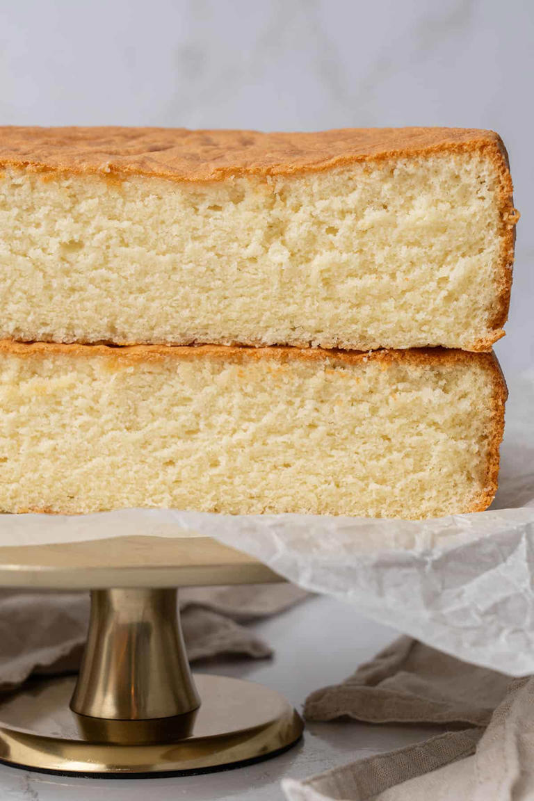 I Am a Professional Baker, And This Is My Most Popular, Easy Sponge ...