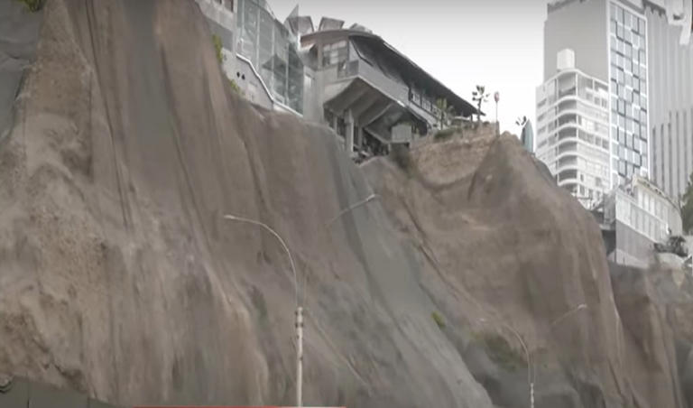 Peligro en Miraflores: alertan derrumbe de terraza en restaurante por filtraciones en acantilado ...