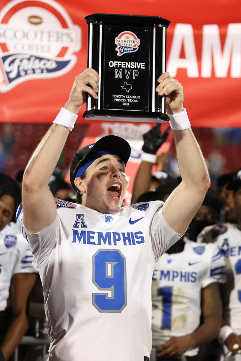 Tigers football star QB Seth Henigan is the 2024 Memphis Sports Person ...
