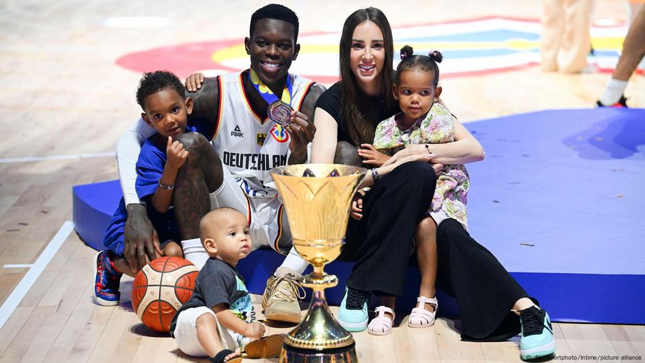 Dennis Schröder - Basketball-Vagabund in der NBA