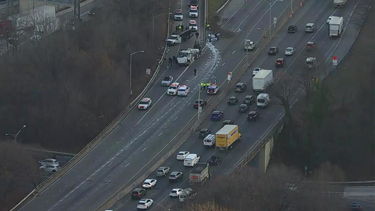 Long Island Expressway reopens after deadly crash shuts down westbound lanes for morning rush