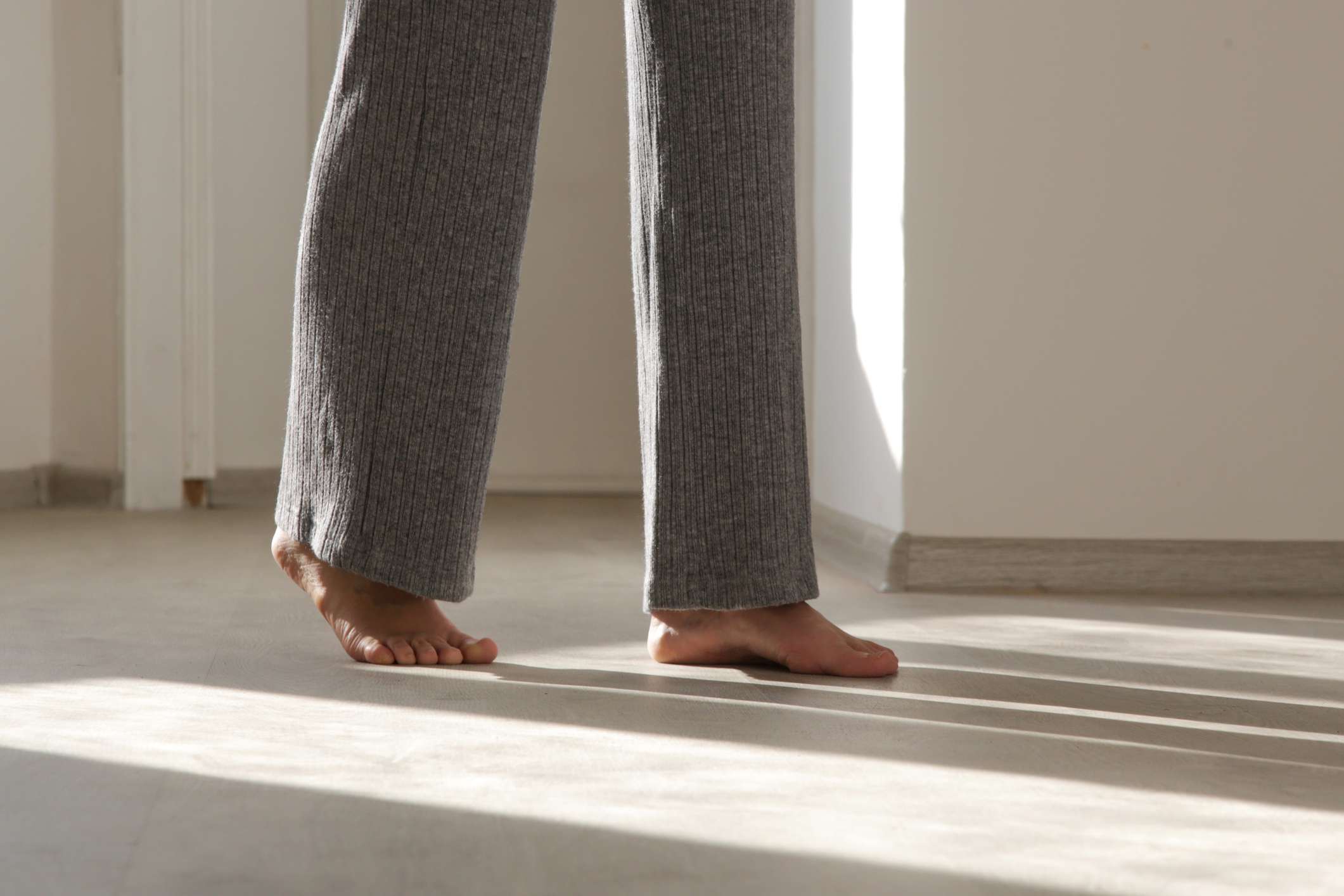 6 Surprising Health Benefits of Walking Barefoot