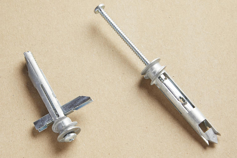 How to Remove Drywall Anchors
