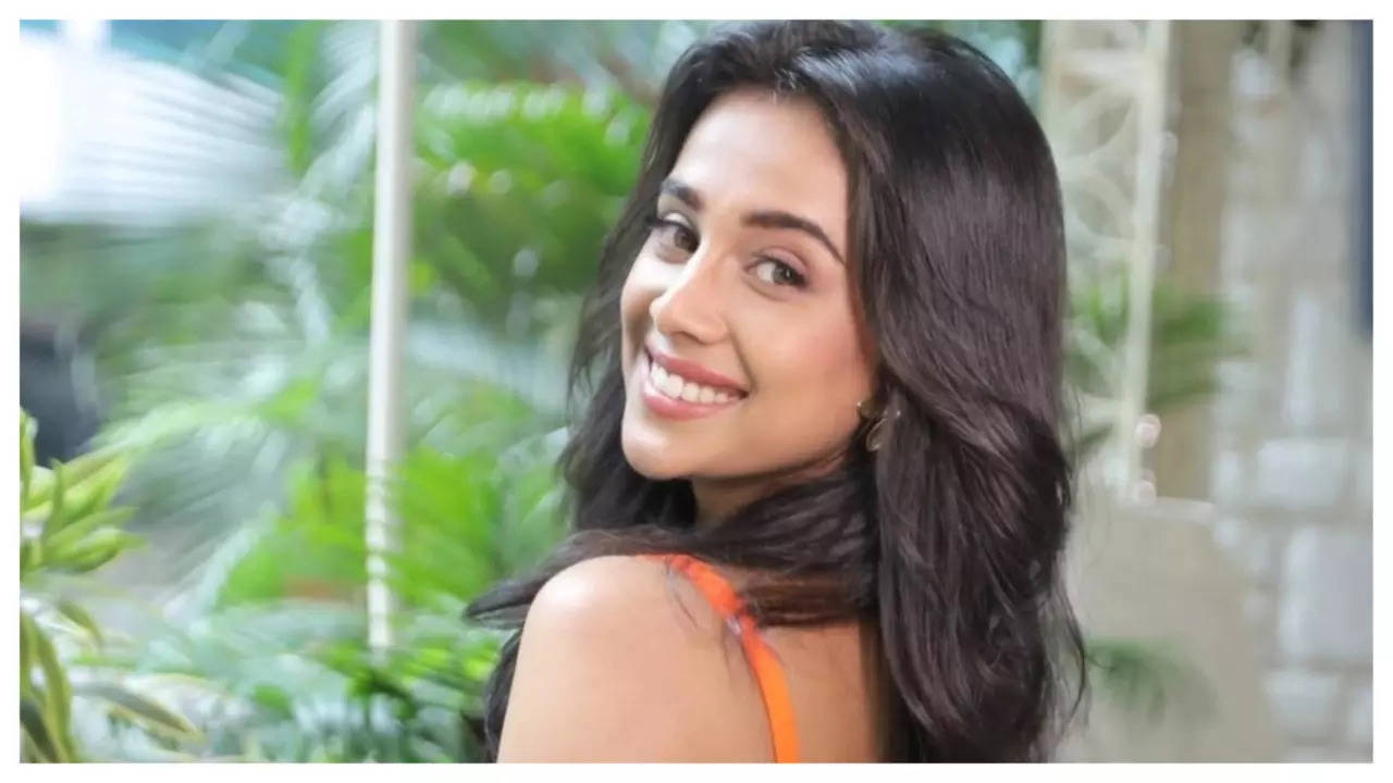 Sayli Salunkhe no longer part of Siddharth Kumar Tewary’s upcoming ... Sayli Salunkhe no longer part of Siddharth Kumar Tewary’s upcoming ...