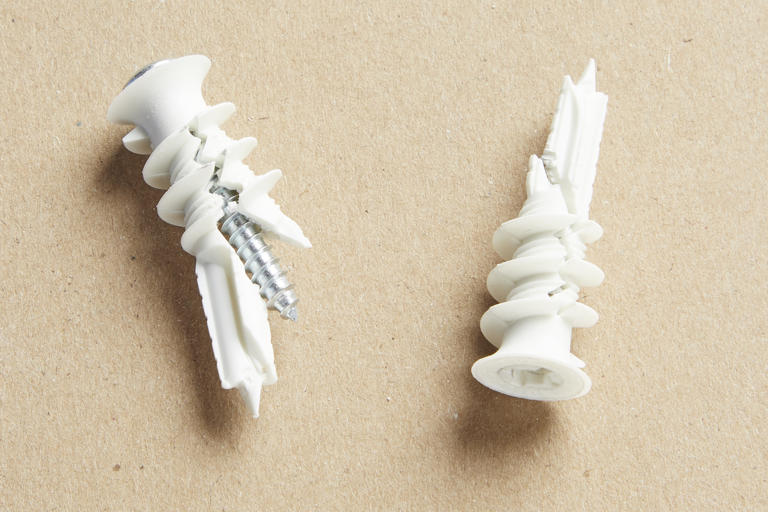 How to Remove Drywall Anchors