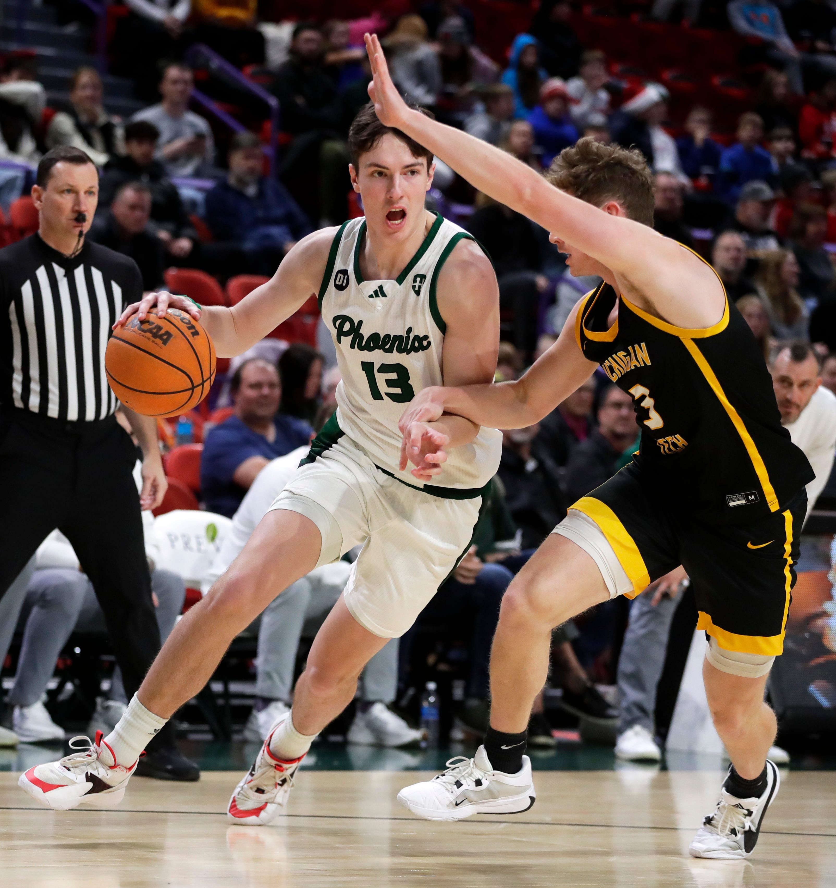With losses under Doug Gottlieb piling up in record fashion, UWGB men's ...