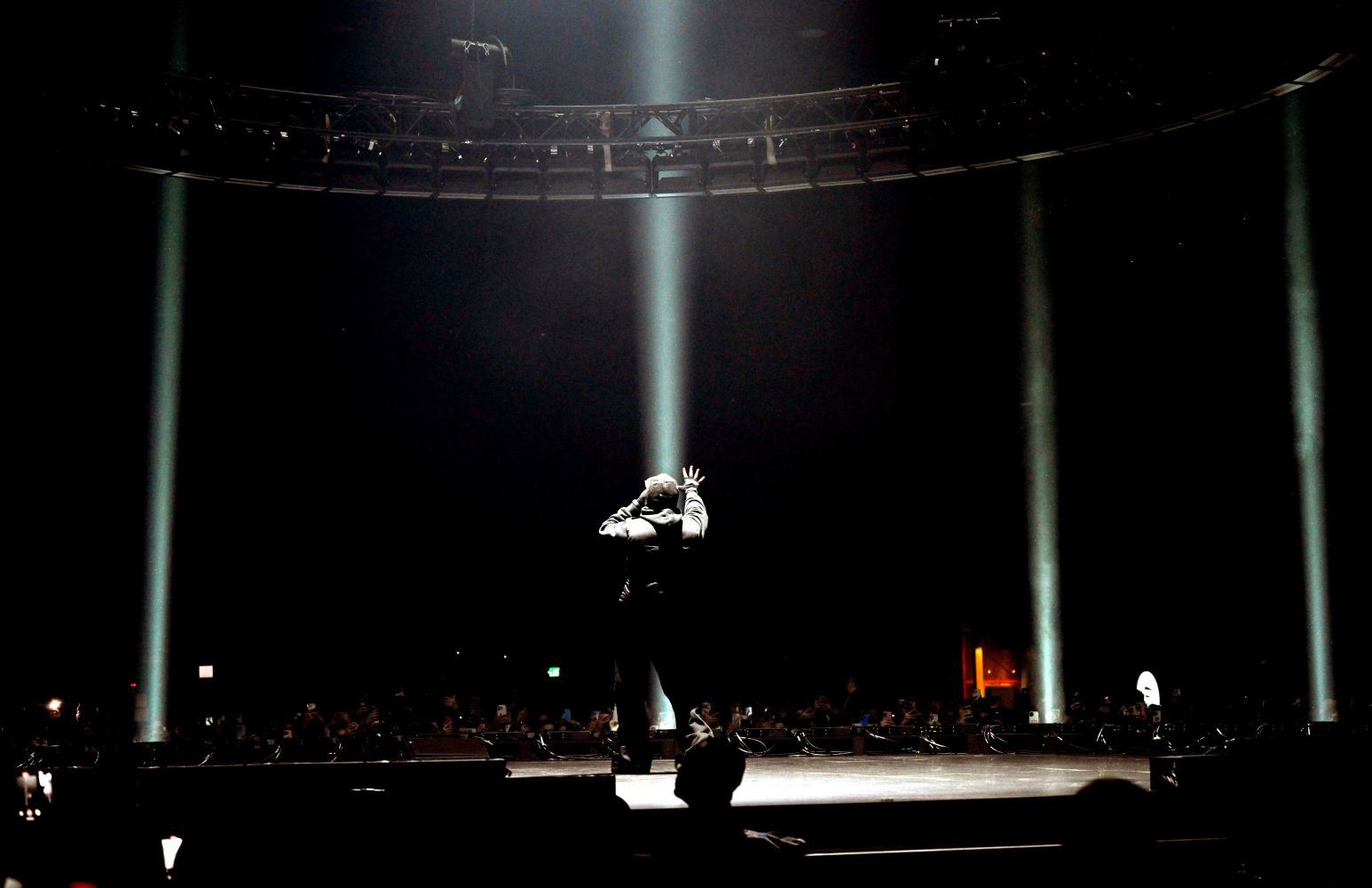 The Weeknd Spotlights Fan-Favorite Hits At Spotify's Billions Club Live The Weeknd Spotlights Fan-Favorite Hits At Spotify's Billions Club Live