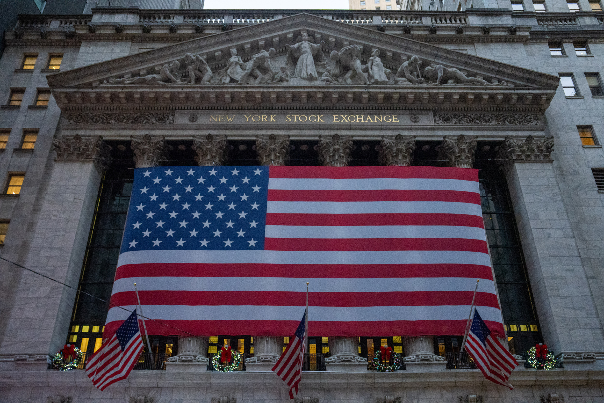 Dow Jones Plummets 1100 Points After Fed Suggests Fewer Rate Cuts In 2025