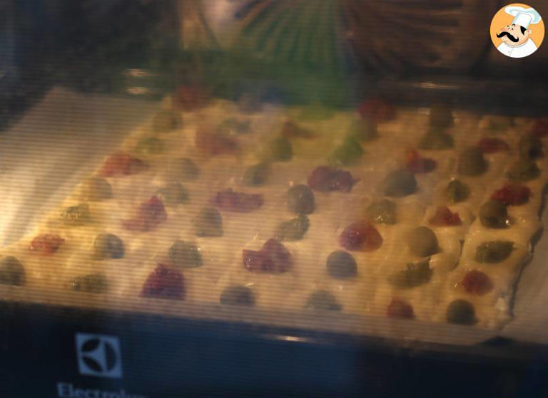 Quadradinhos de massa folhada rápidas e fáceis para um ótimo aperitivo!