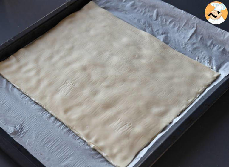 Quadradinhos de massa folhada rápidas e fáceis para um ótimo aperitivo!