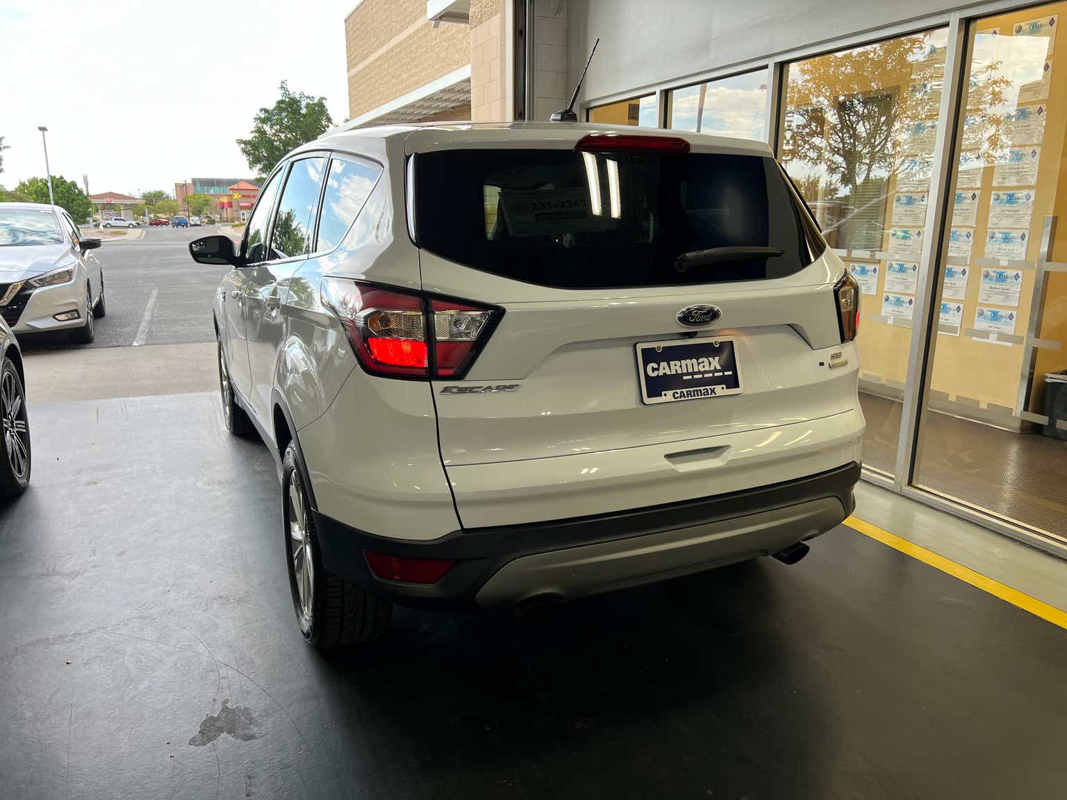 CarMax misses lofty Q4 profit expectations