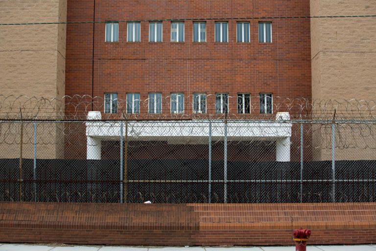 INSIDE USA - Inside Chicago's Cook County Jail, where hard drugs are ...