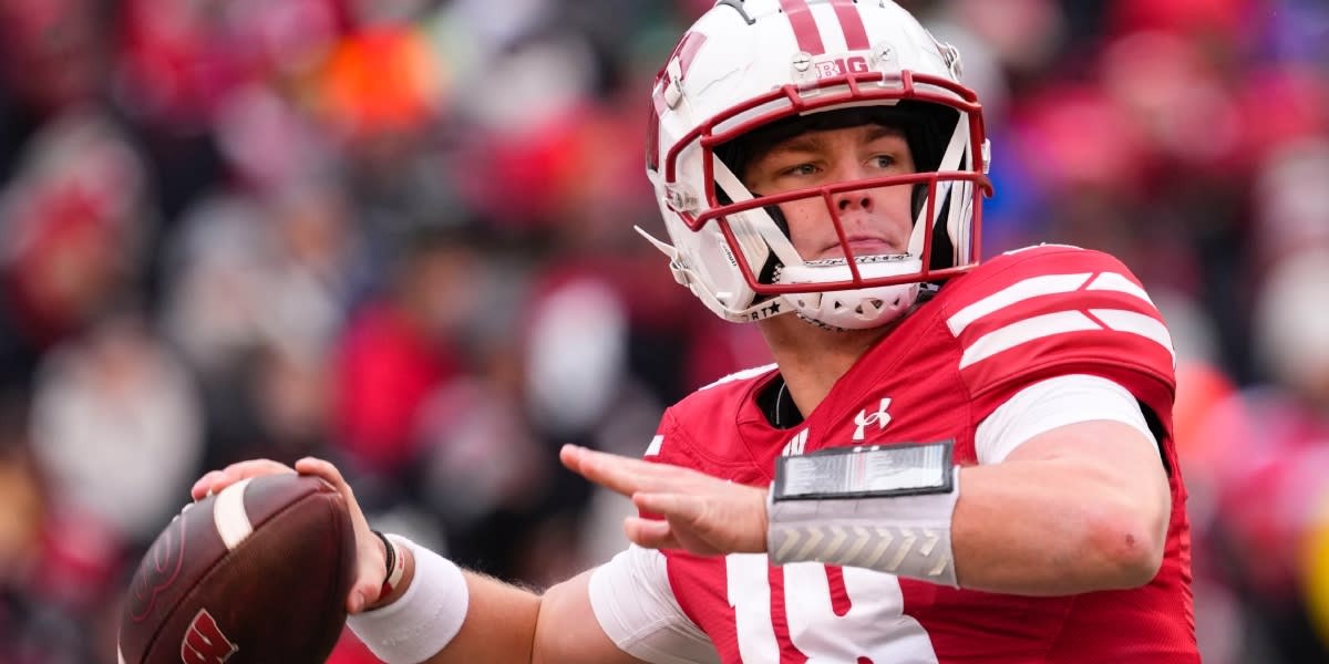 Wisconsin transfer quarterback Braedyn Locke commits to Arizona