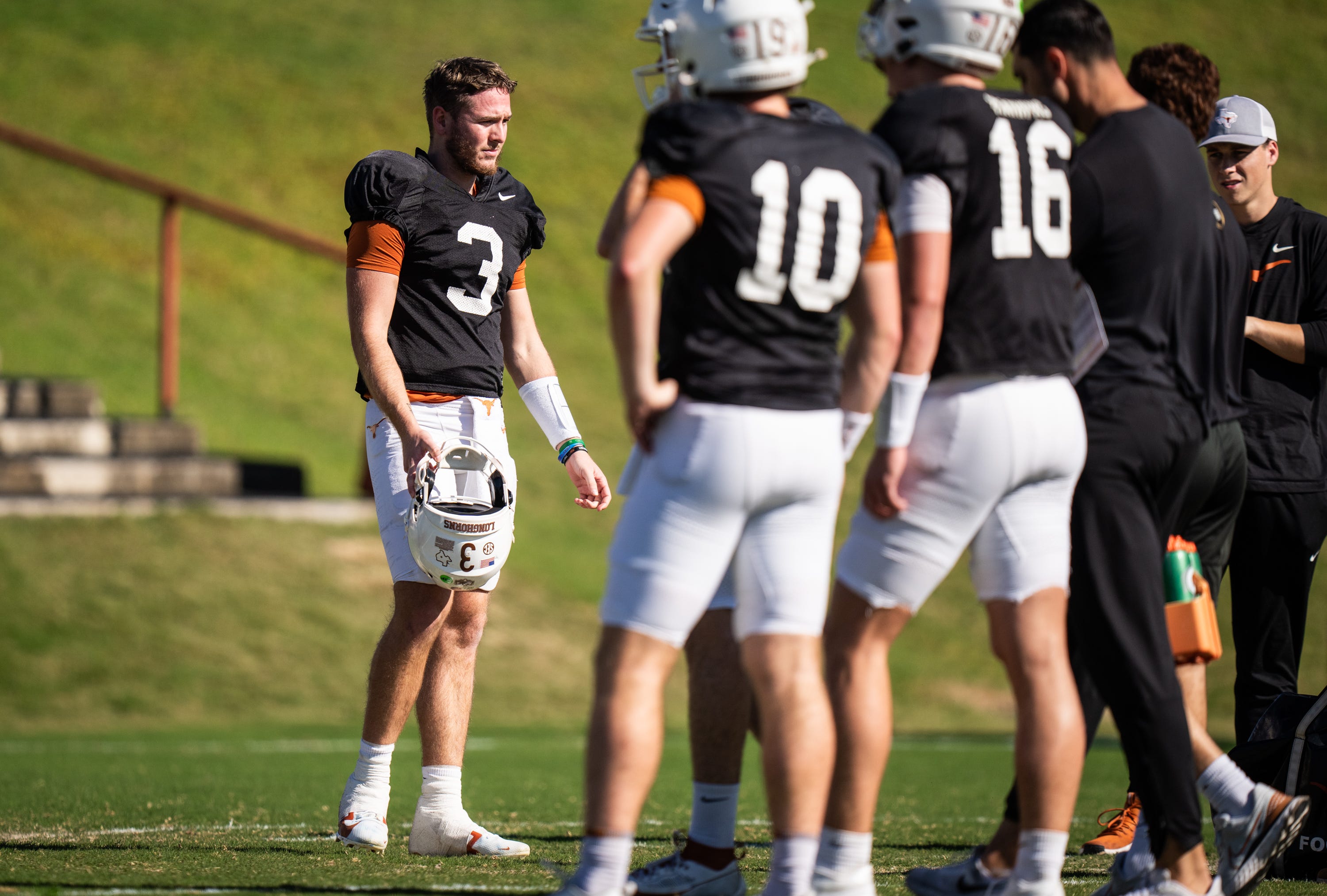 Isaiah Bond, Cam Williams at practice for Texas ahead of Peach Bowl vs ...