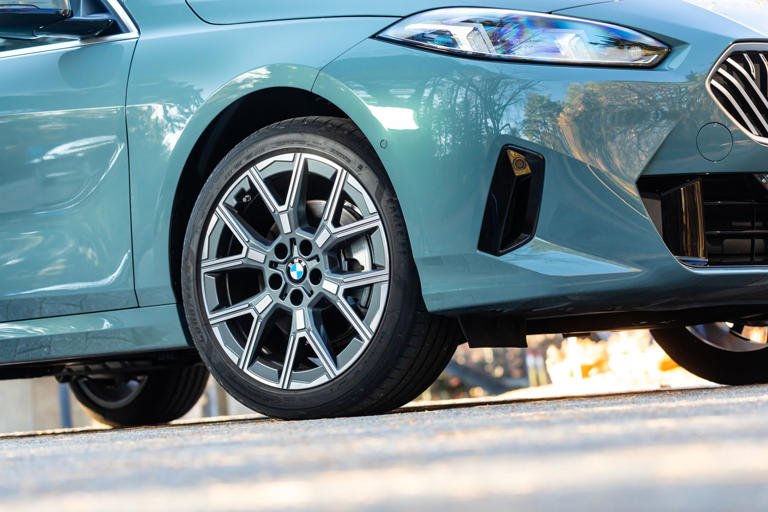 BMW 120（FF/7AT）【試乗記】